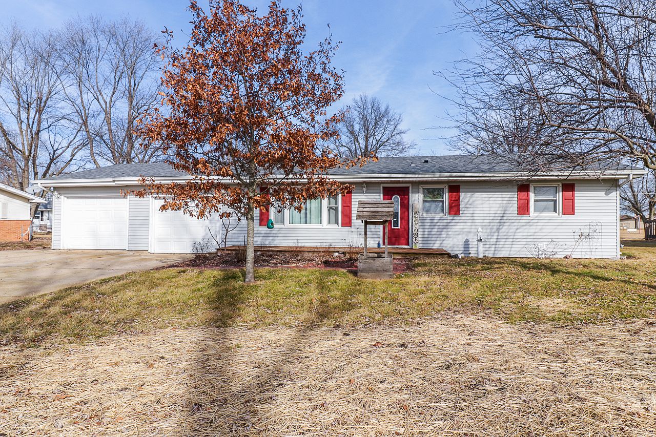 626 Westmoor Dr, Oreana, IL 62554 | Zillow