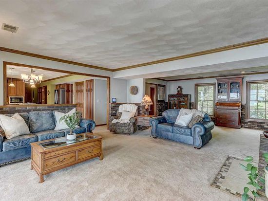 W9561 Lake Dr, Edgerton, WI 53534 | Zillow