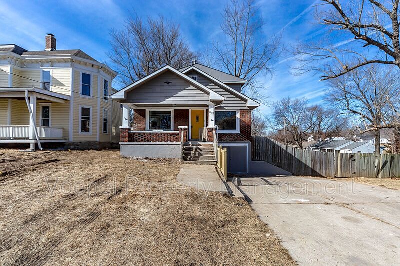 1104 S Main St, Independence, MO 64050 | Zillow