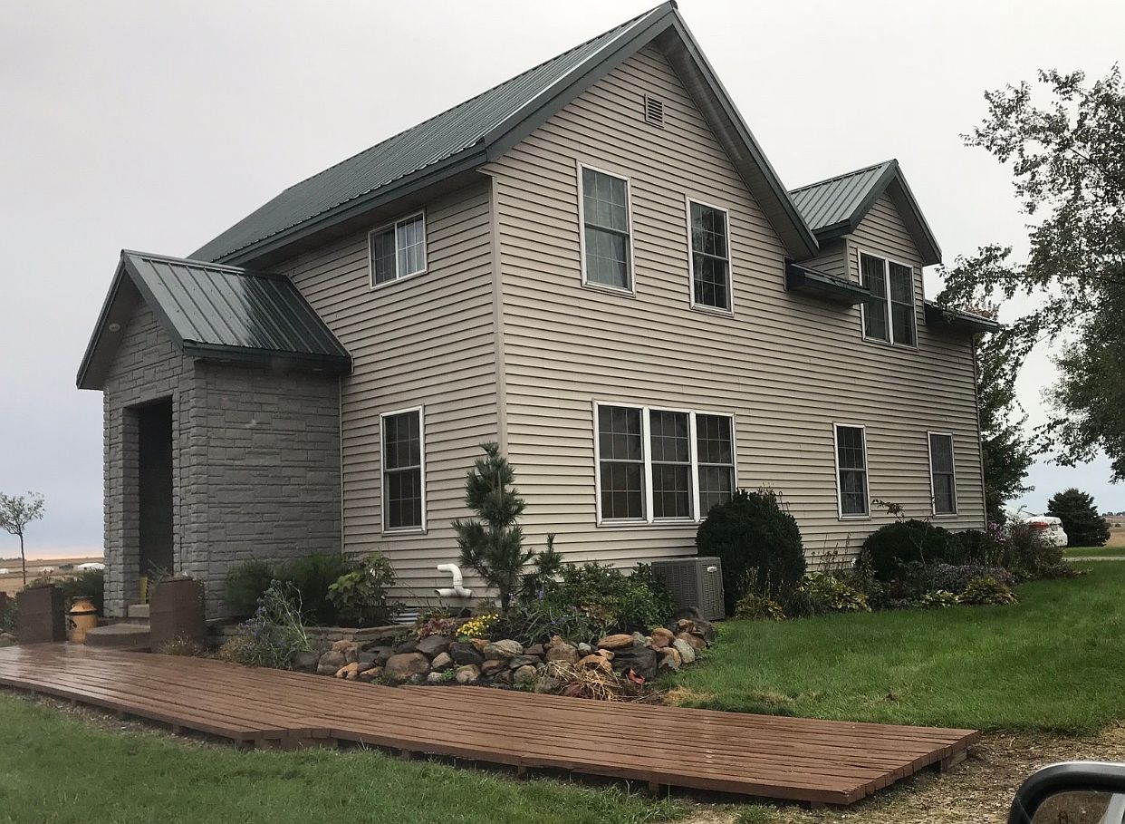 1120 Yellow Ave, Stockton, IA 52769 | Zillow