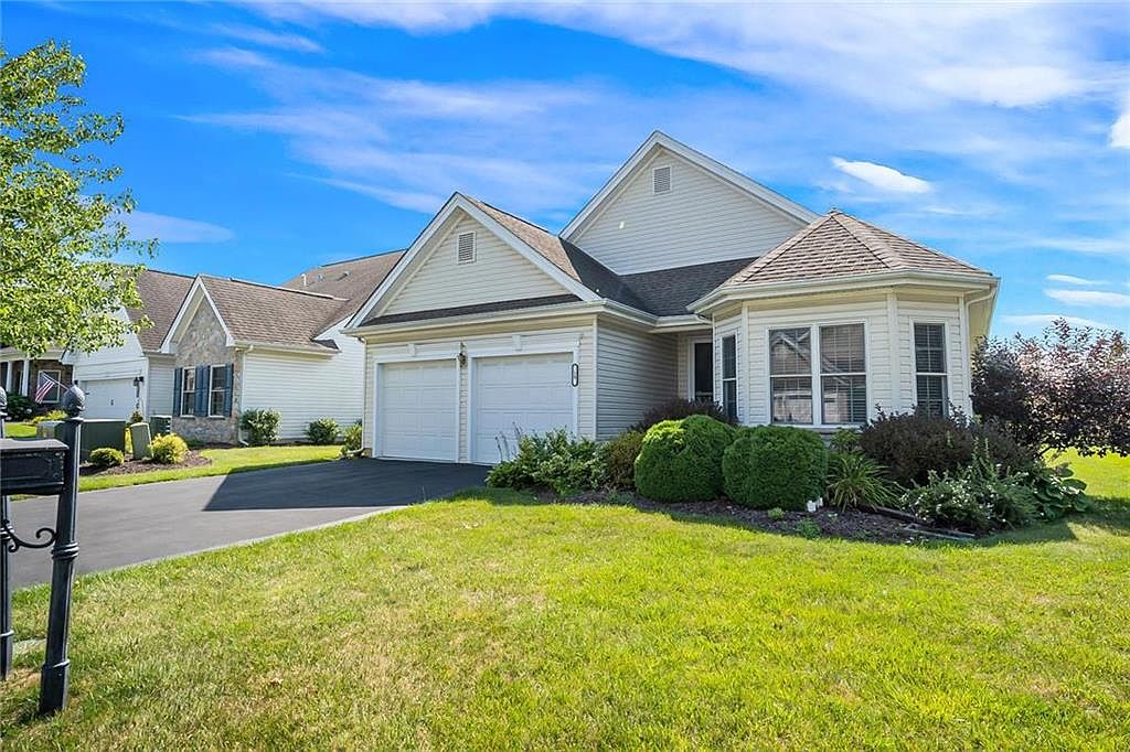 10 Edinburgh Dr, Easton, PA 18045 | Zillow