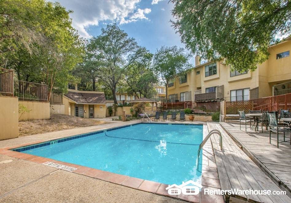 8642 Fredericksburg Rd APT 302, San Antonio, TX 78240 | Zillow