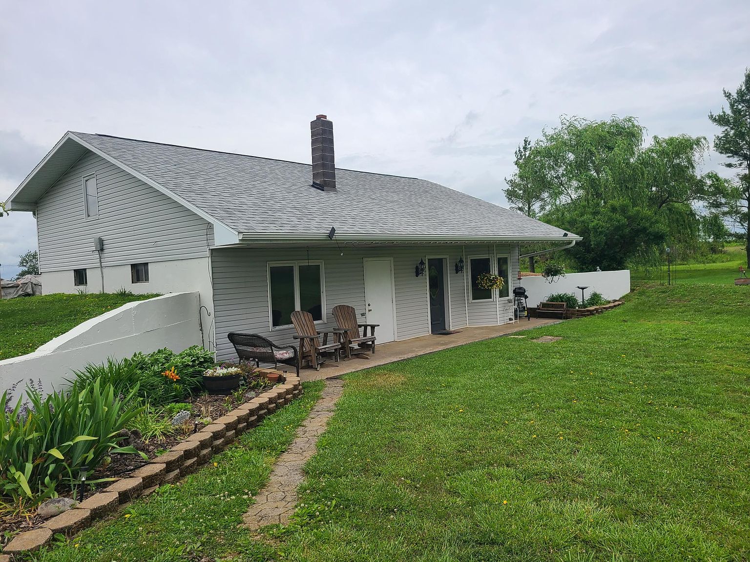 8294 Lawrence 2050, Miller, MO 65707 | Zillow