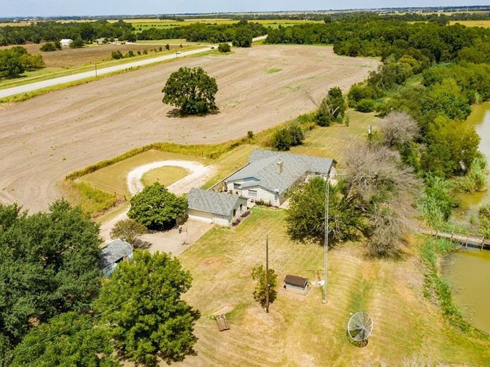 4576 Highway 77, Chilton, TX 76632 | Zillow