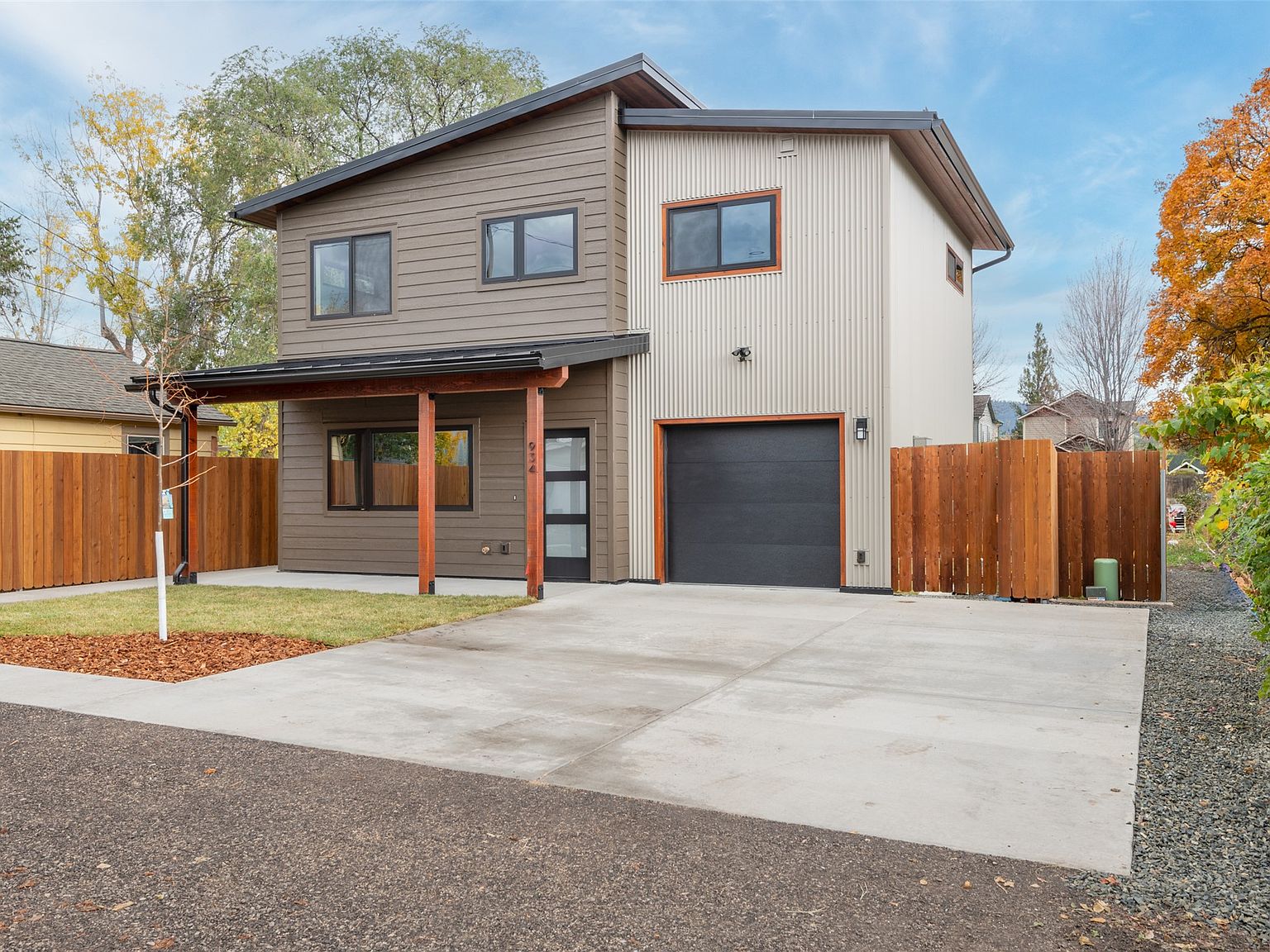 934 Stoddard St, Missoula, MT 59802 | Zillow