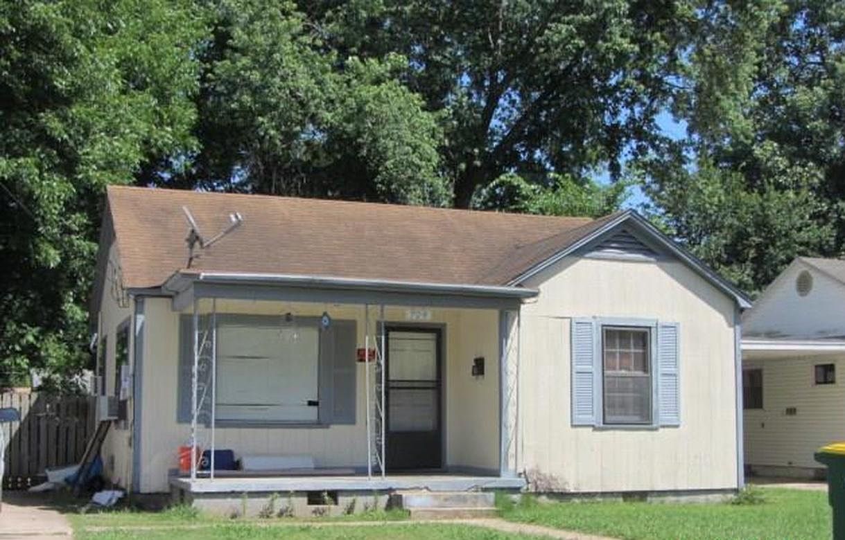 704 Blossom St, North Little Rock, AR 72117 | Zillow