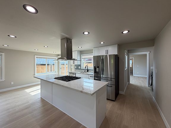 7923 32nd Ave SW #A, Seattle, WA 98126 | Zillow