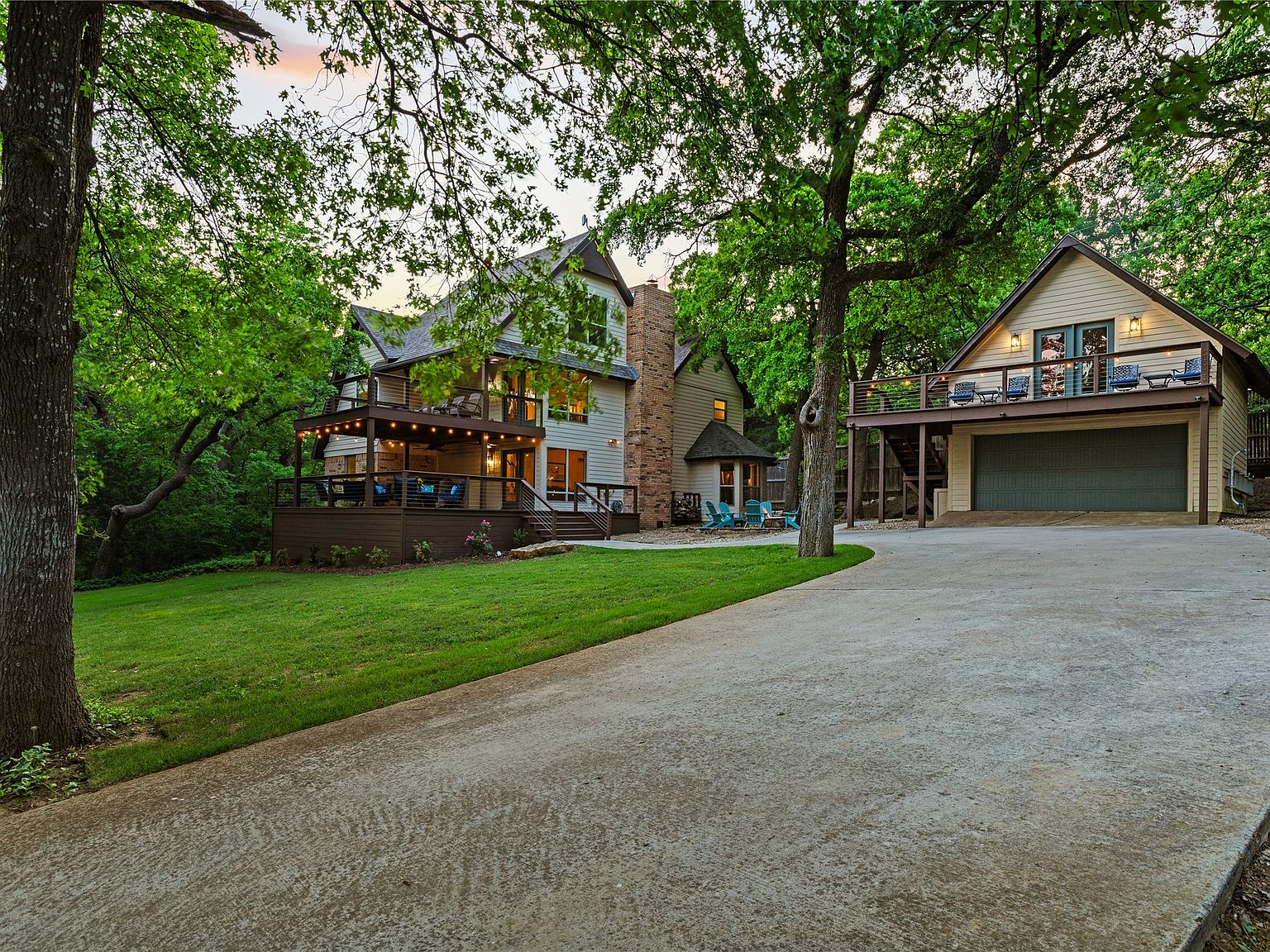 707 Lake Point Loop, Pottsboro, TX 75076 | MLS #20912144 | Zillow