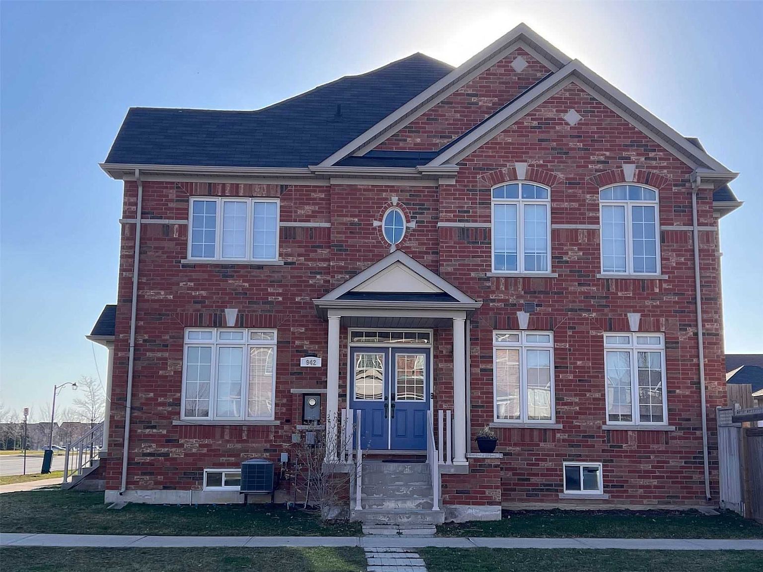 942 Castlemore Ave, Markham, ON L6E 0N2 | Zillow