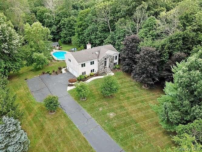 87 Spook Rock Rd, Suffern, NY 10901 | Zillow