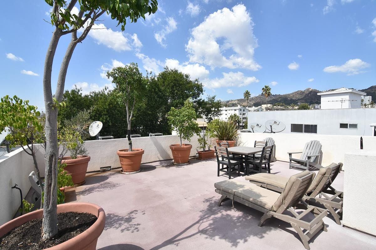 1319 N Detroit St #PENTHOUSE 4, Los Angeles, CA 90046 | Zillow