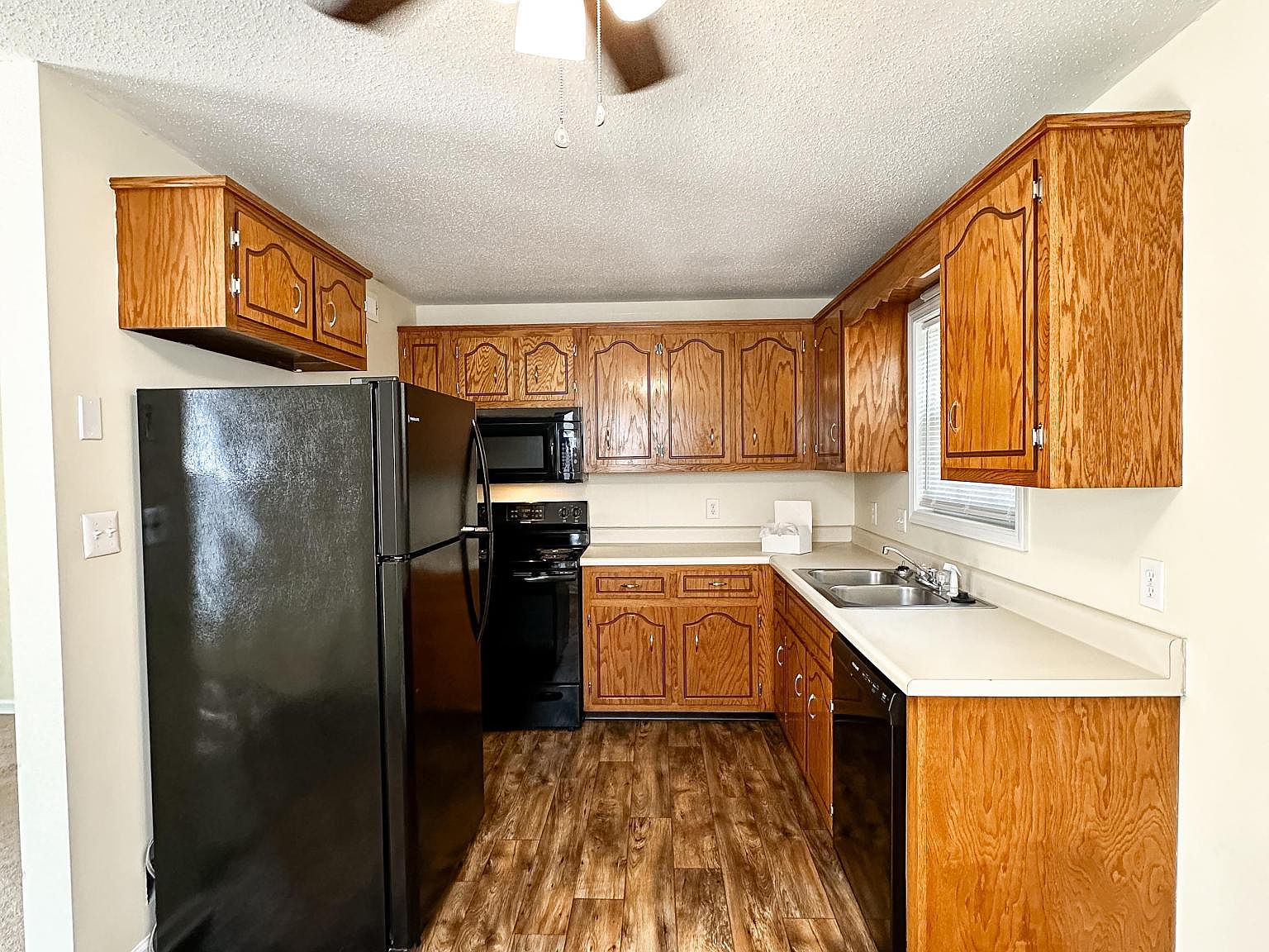 112 Ballygar St APT F, Clarksville, TN 37043 | Zillow