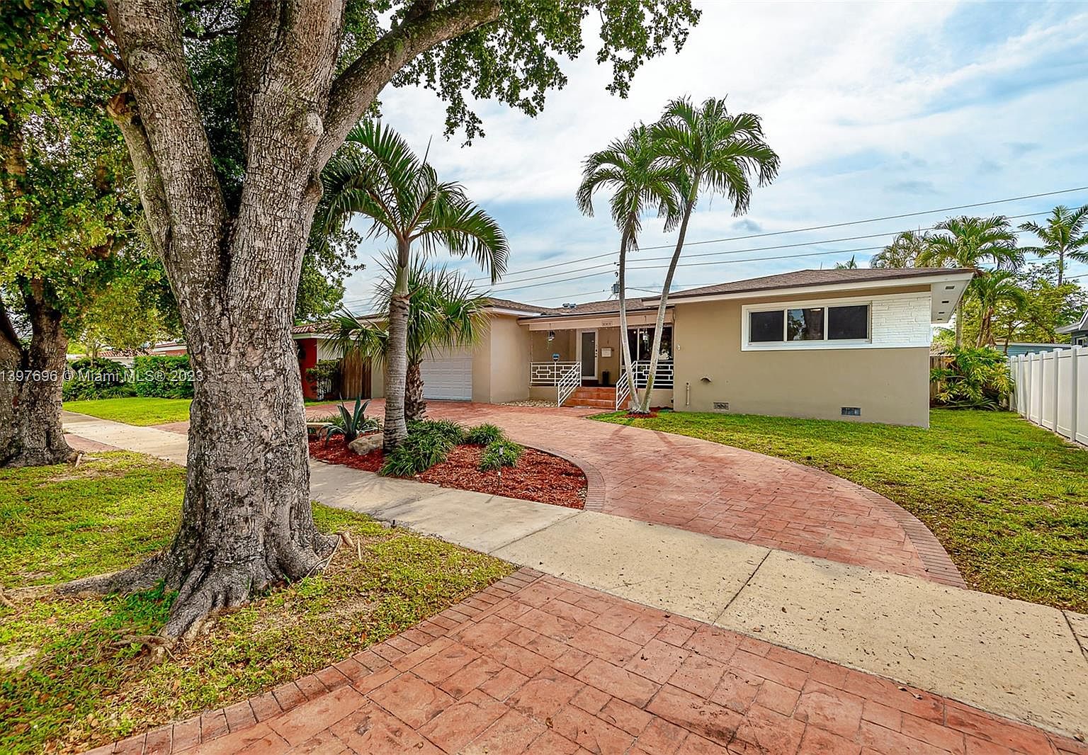 307 N Rainbow Dr, Hollywood, FL 33021 | Zillow