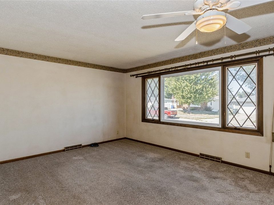 13 27th Ave SW, Cedar Rapids, IA 52404 | Zillow