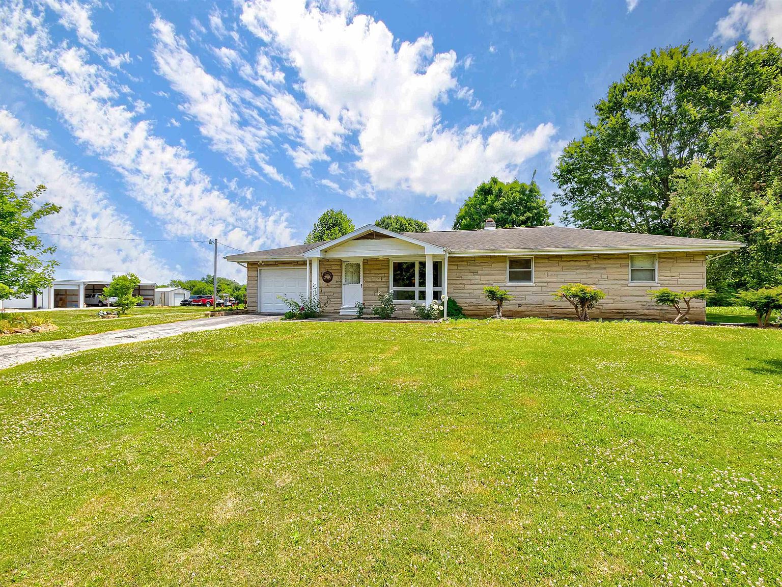 16058 Us Highway 231, Loogootee, IN 47553 | Zillow