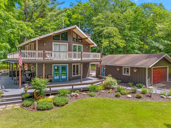 Michaywe Pines Golf - Gaylord MI Real Estate - 37 Homes For Sale | Zillow