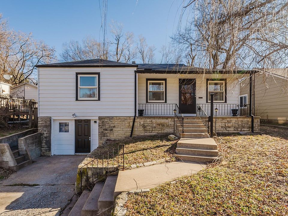 1224 Henry St, Augusta, KS 67010 | MLS #666597 | Zillow