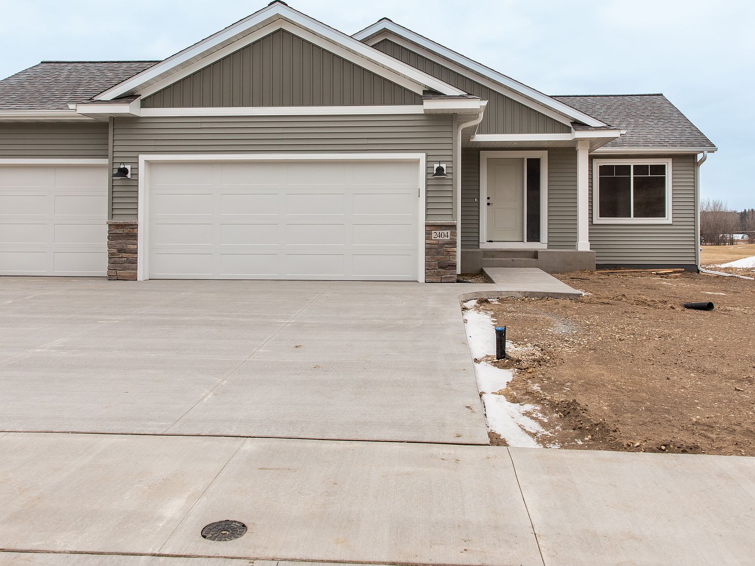 2404 Hadley Hills Dr NE, Rochester, MN 55906 | Zillow