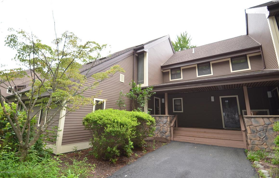 38 Sky View Dr #38D, East Stroudsburg, PA 18302 | Zillow