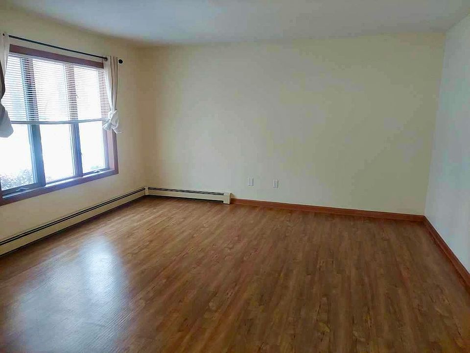 14 Thorne Rd Kingston NH | Zillow