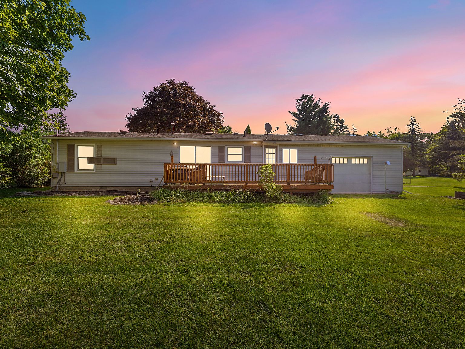 4375 West St, Leonard, MI 48367 | Zillow