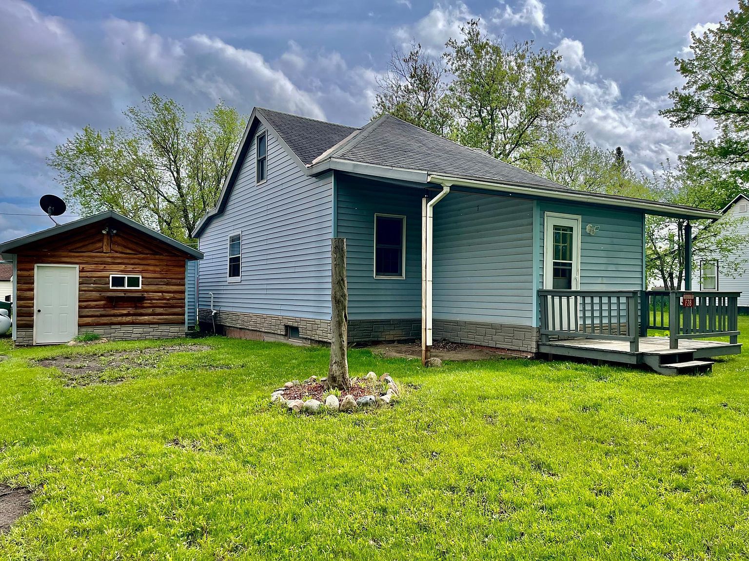 28 Beasley Ave, Taconite, MN 55786 | MLS #6541814 | Zillow