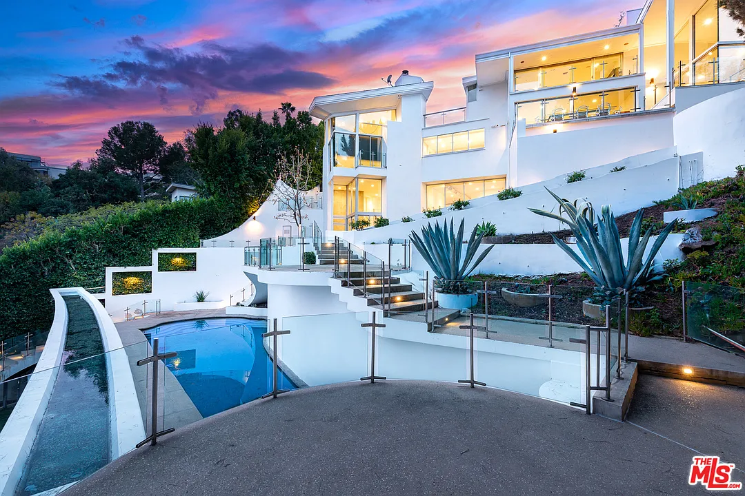 Abandoned: Inside Mary J. Blige's Former Hollywood Hills Mansion ...