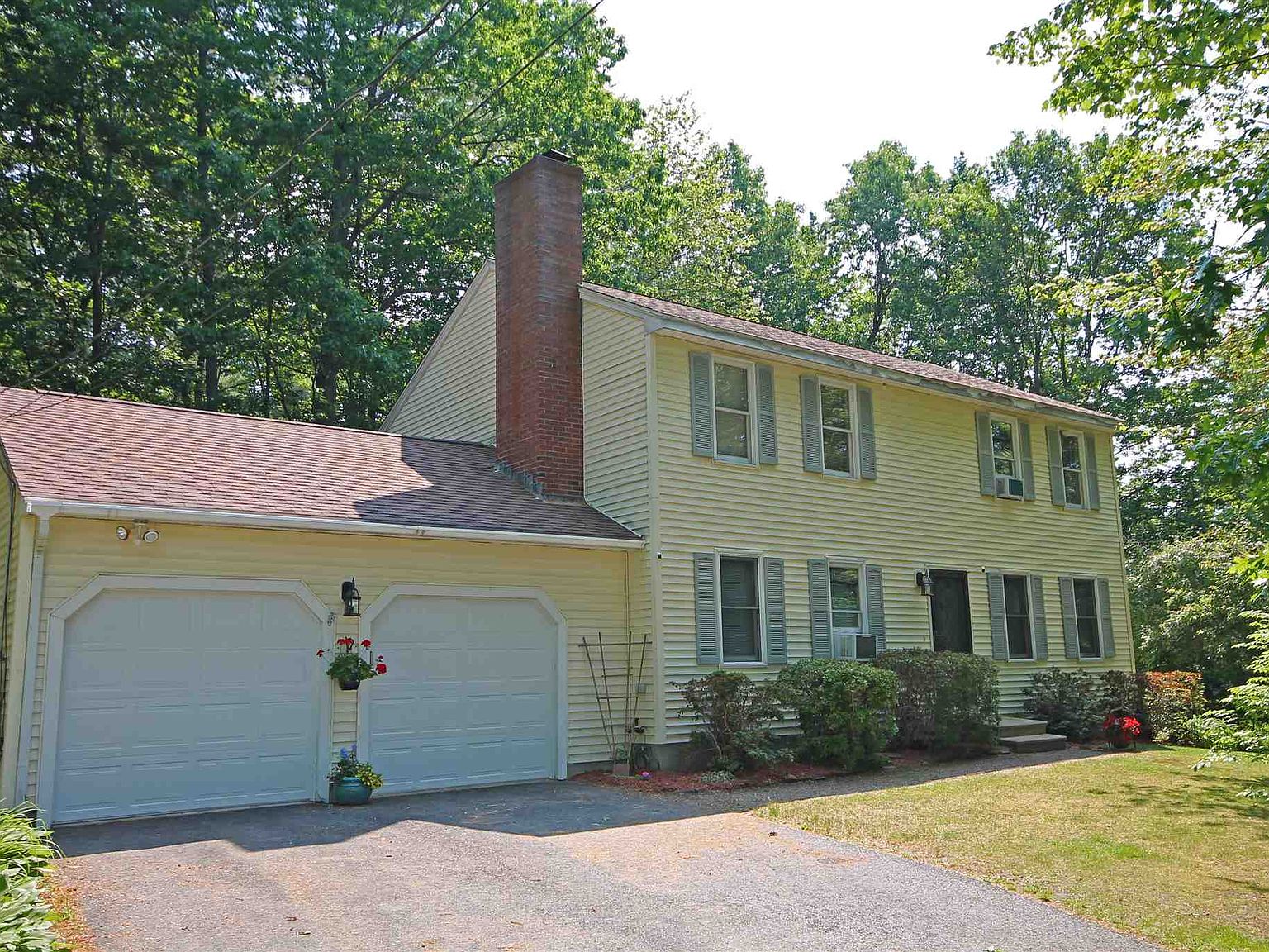 409 Hackett Hill Rd, Hooksett, NH 03106 | Zillow