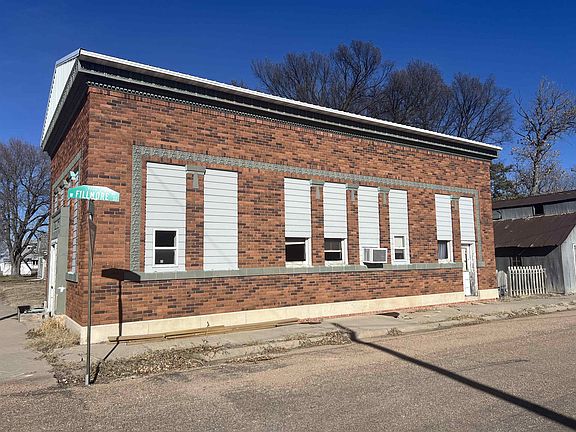 9685 S Main Ave, Holstein, NE 68950 | Zillow