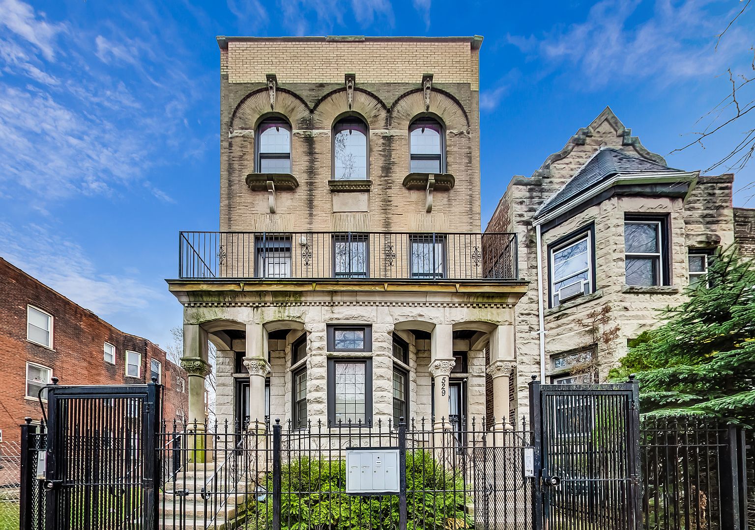 529 E 46th Pl #3, Chicago, IL 60653 | Zillow