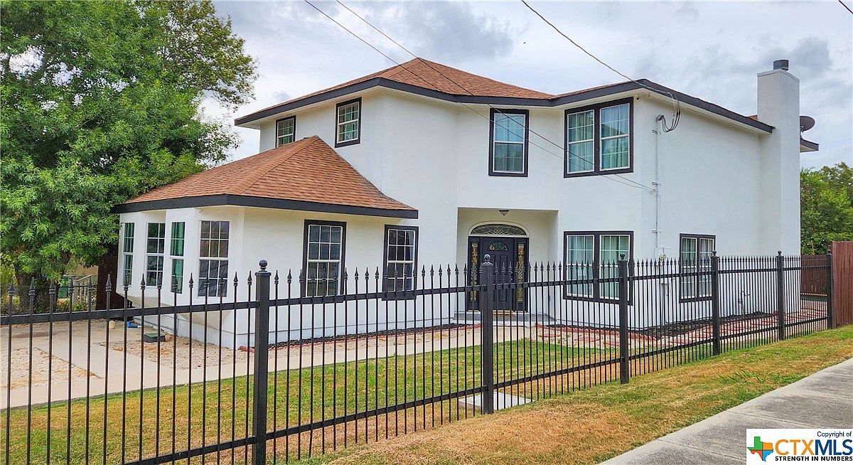 1402 Avant Ave, San Antonio, TX 78210 | Zillow