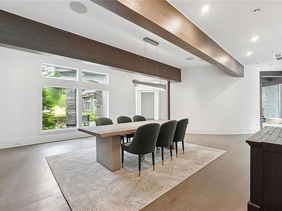 2883 W Roxboro Rd NE, Atlanta, GA 30324 | MLS #7261637 | Zillow