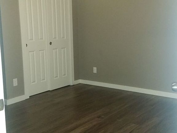 106 1/2 S Washington St, Bloomfield, IA 52537 | Zillow