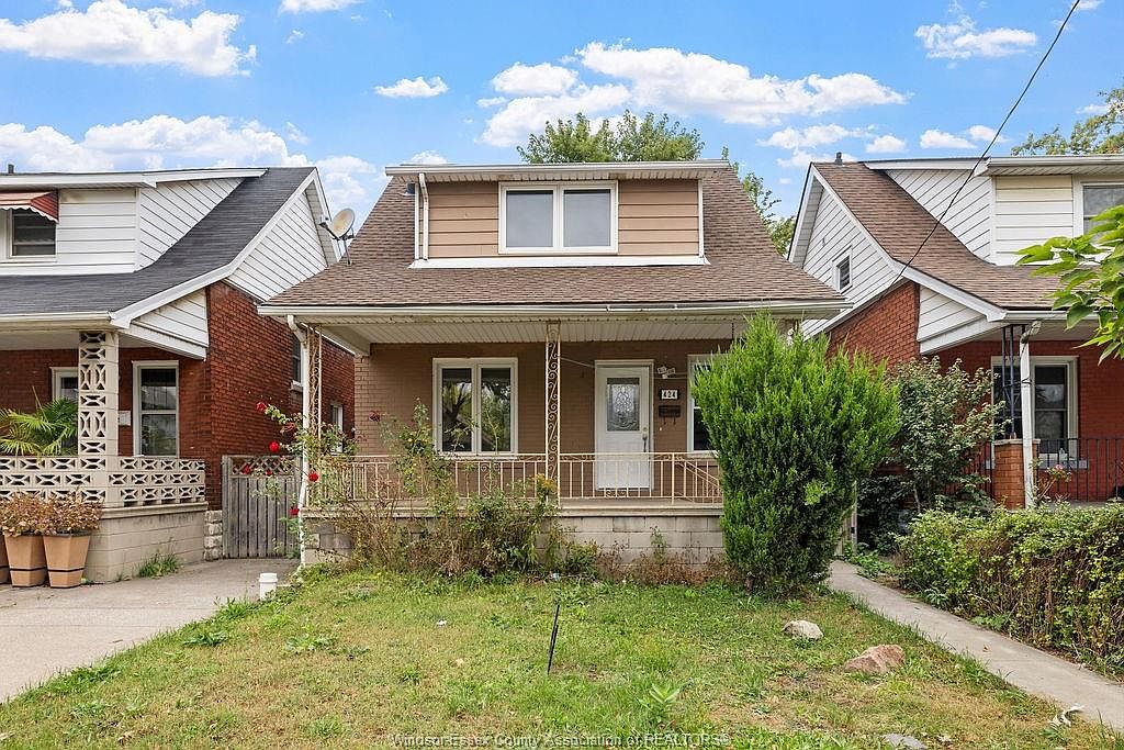 424 Erie St W, Windsor, ON N9A 6B9 | MLS #24027590 | Zillow