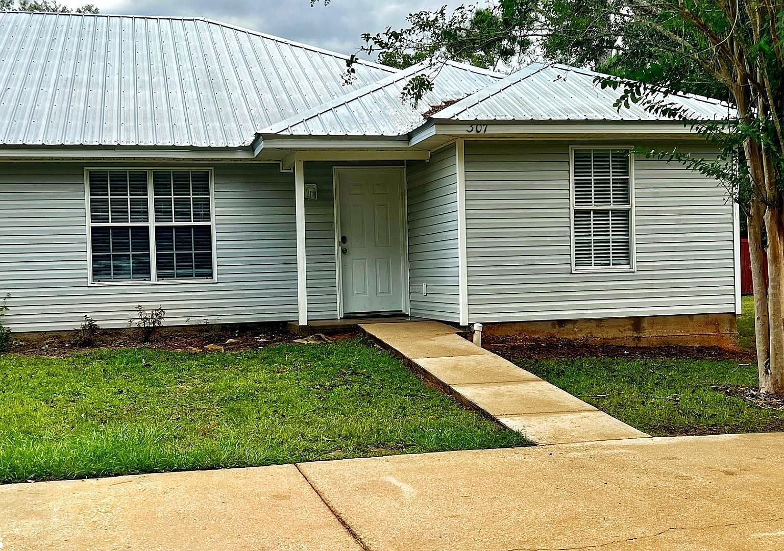 307 W Peachtree Ave, Foley, AL 36535 | Zillow