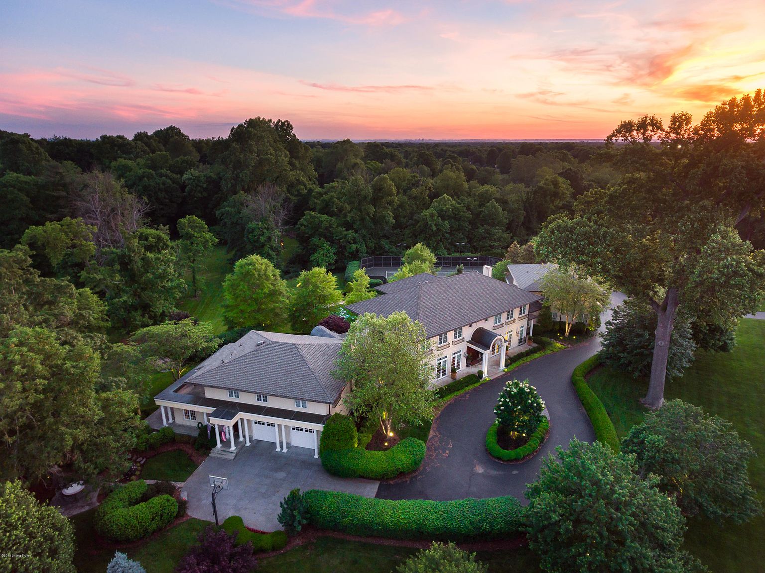 11300 Nutwood Rd, Anchorage, KY 40223 | Zillow