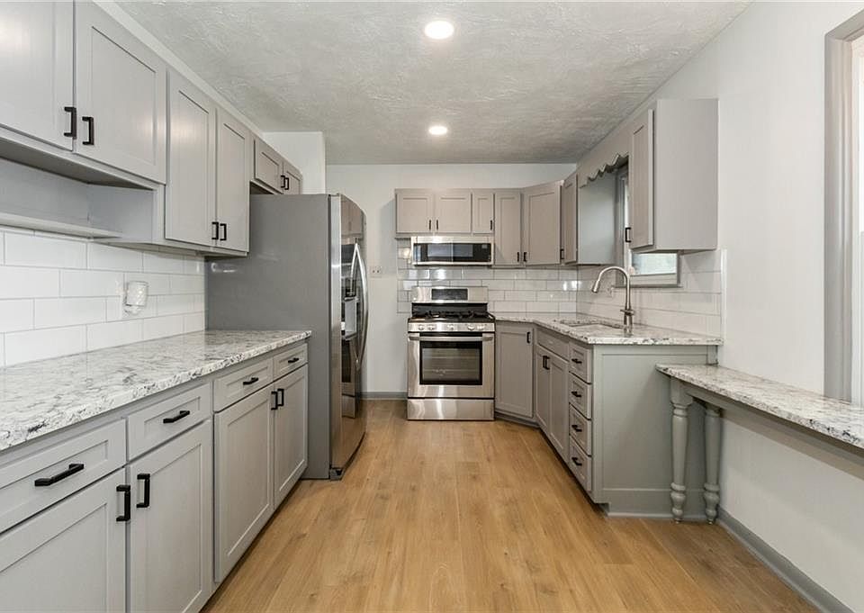 5317 E Sutton St, Indianapolis, IN 46218 | Zillow
