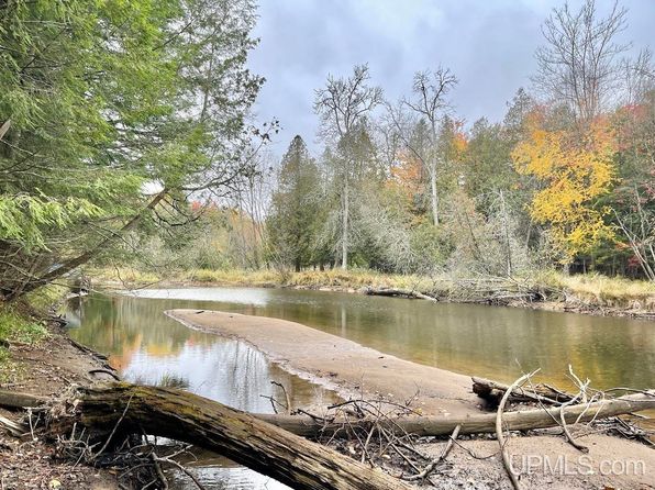 Gladstone MI Real Estate - Gladstone MI Homes For Sale | Zillow