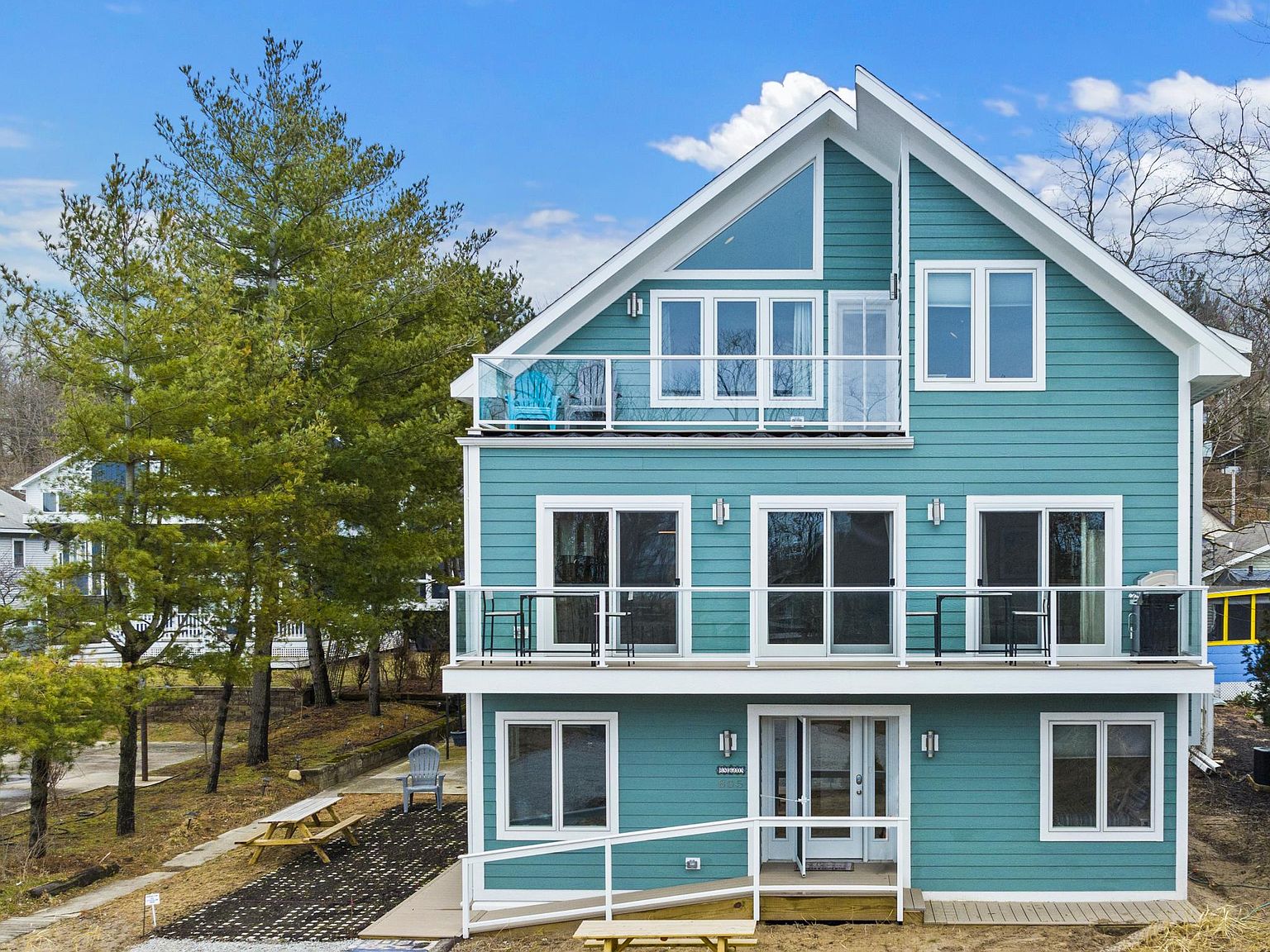 805 Colfax Ave, Michigan City, IN 46360 | Zillow