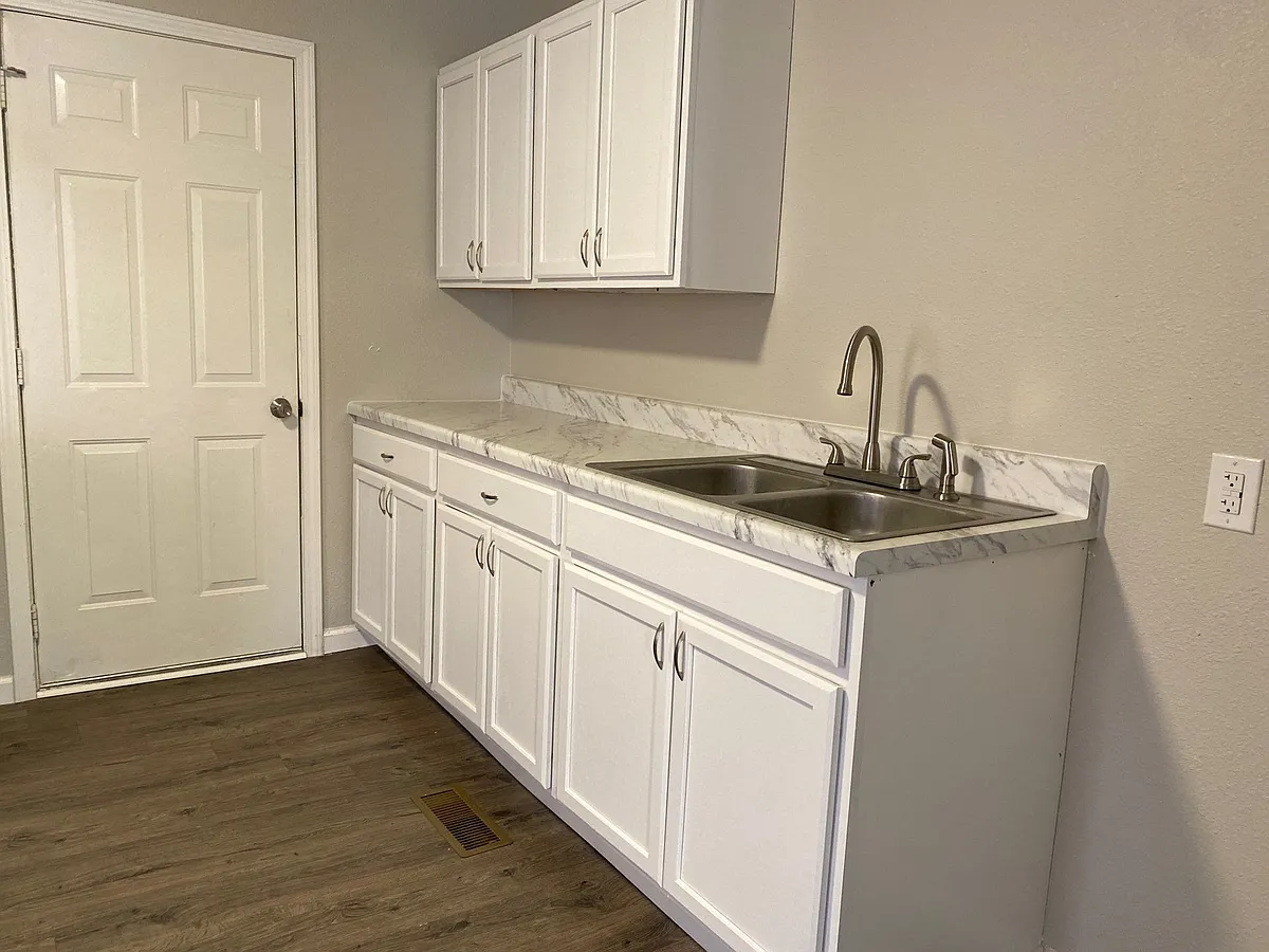 485 E Forest Ave, Jackson, TN 38301 | HotPads