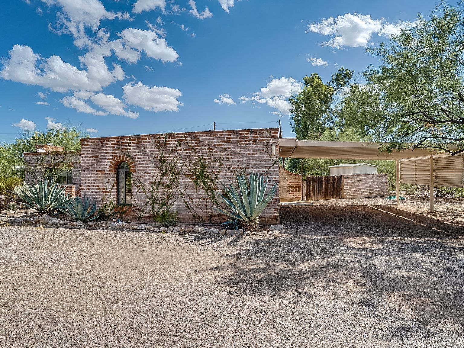 8802 E Buckboard Rd, Tucson, AZ 85749 | Zillow