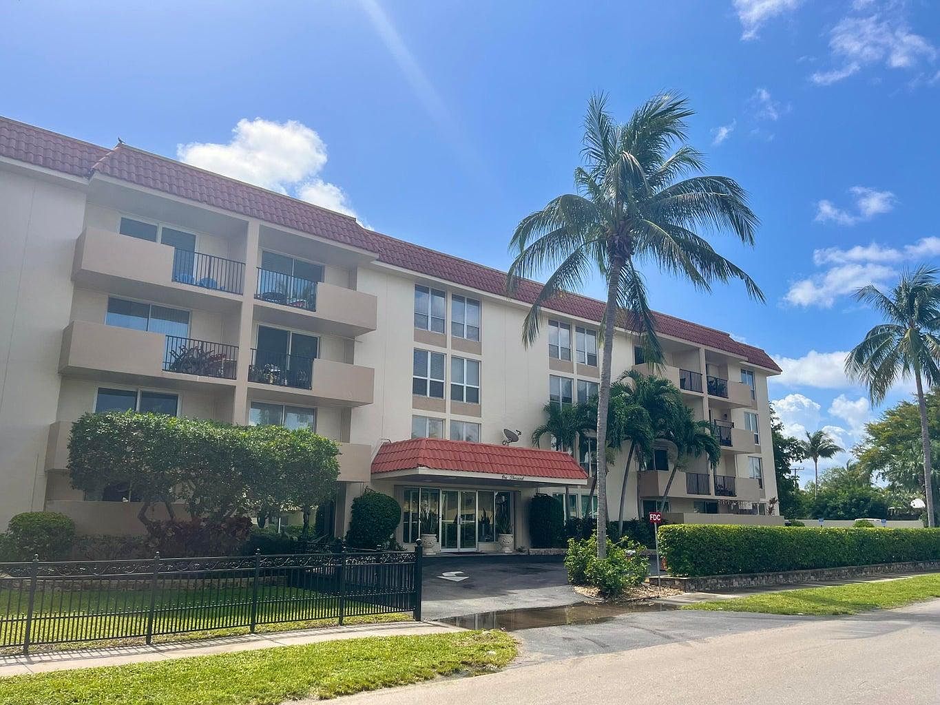 1000 Spanish River Rd APT 1F, Boca Raton, FL 33432 | Zillow