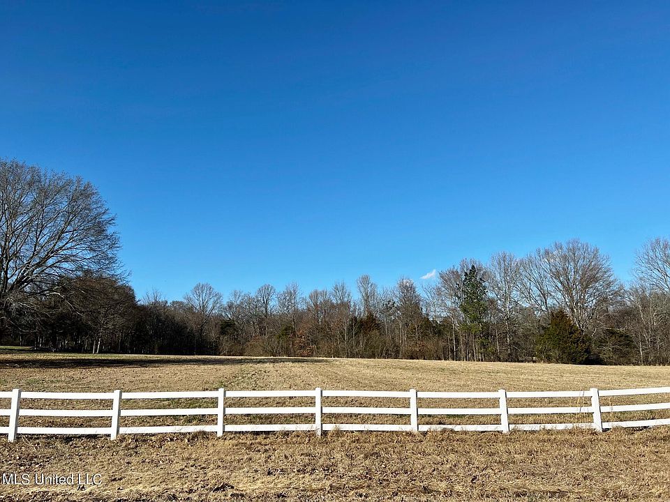 12.5 Country Club Rd, Senatobia, MS 38668 | Zillow