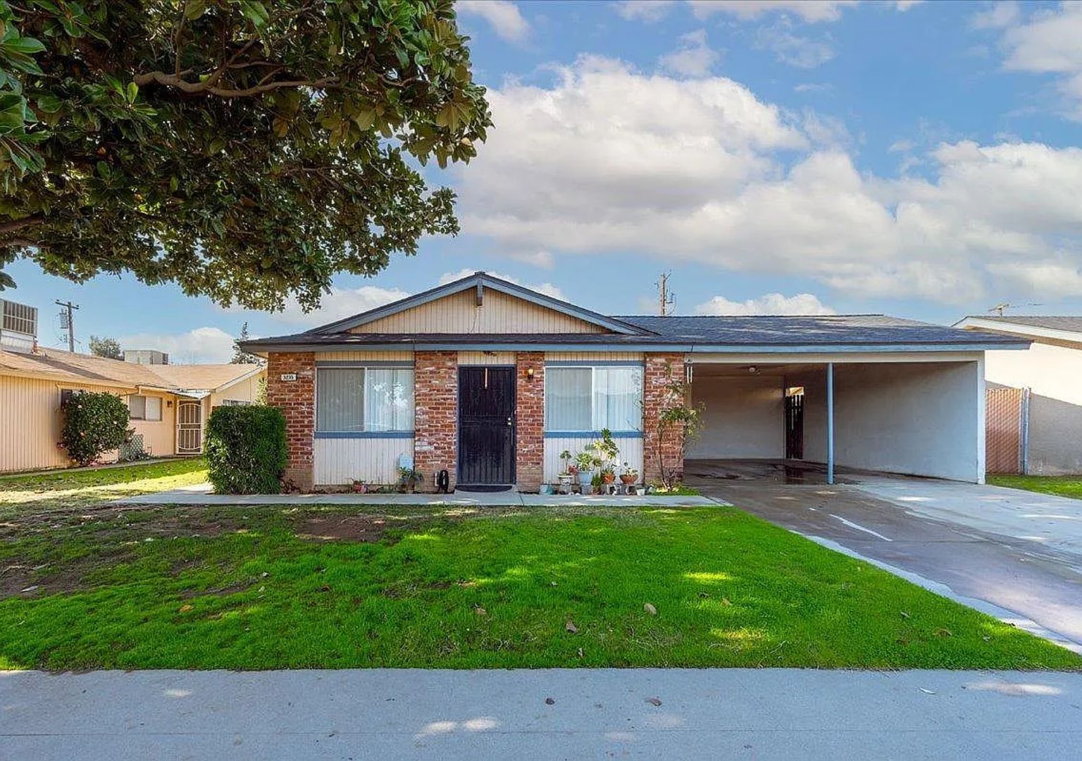 3235-3237 N Fowler Ave, Fresno, CA 93727 | Zillow