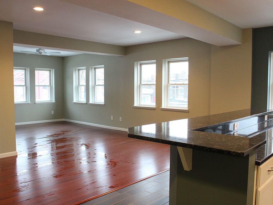 2515 Jay Ave, Cleveland, OH 44113 | Zillow