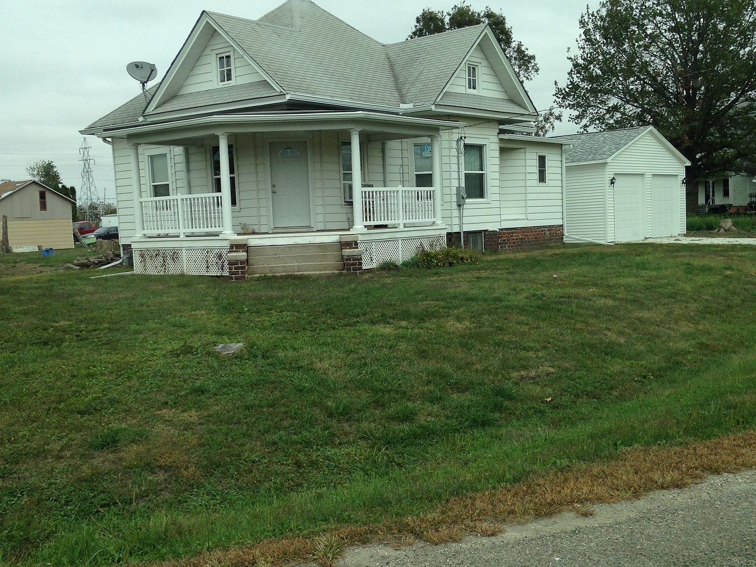 612 Church St, Cameron, IL 61423 | Zillow