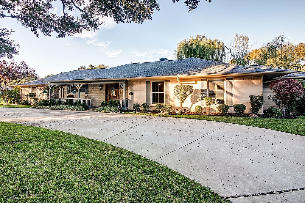 3815 Duchess Trl, Dallas, TX 75229 | Zillow