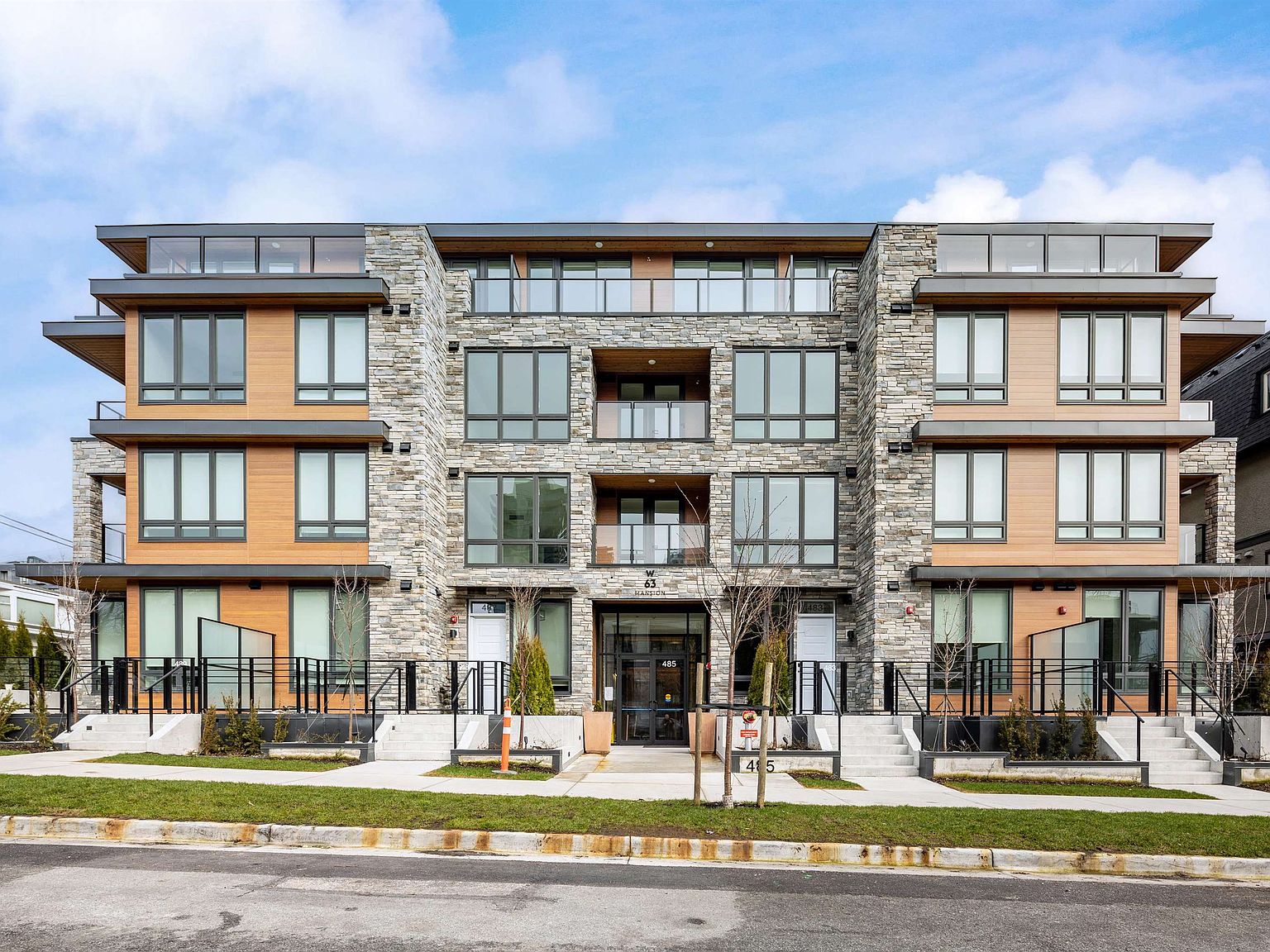 485 W 63rd Ave, Vancouver, BC V5X 2K1 | MLS #R2972690 | Zillow