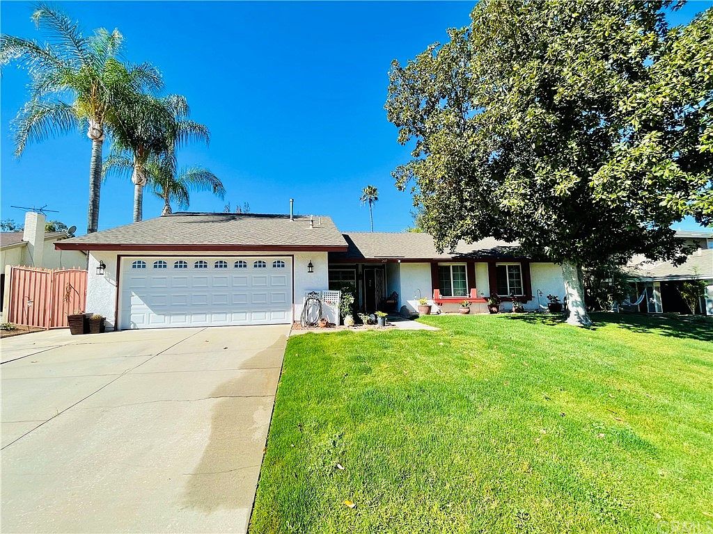 207 Georgia St, Redlands, CA 92374 | Zillow