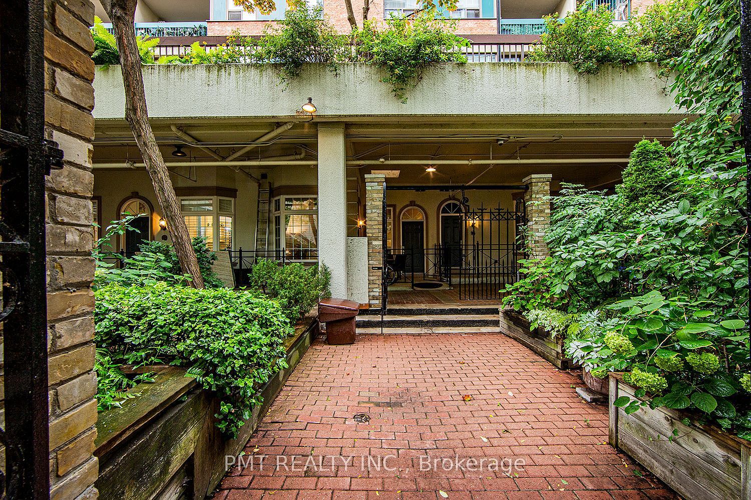 71 McCaul St #125-C01, Toronto, ON M5T 2X1 | Zillow